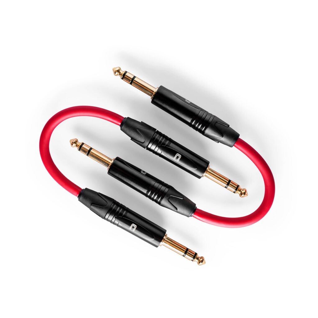 How to Connect a Headphone Amplifier to an Audio Interface – JDS Labs Blog